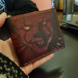 Personalized Halloween Gift, IT Pennywise the Clown Men Bifold Wallet ...