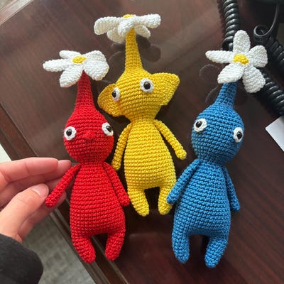 PDF DIGITAL FILE Pikmin White With Flower and Leaf Crochet Amigurumi ...