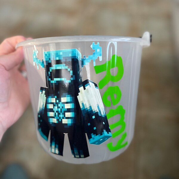 Personalized Character Halloween Bucket - Etsy