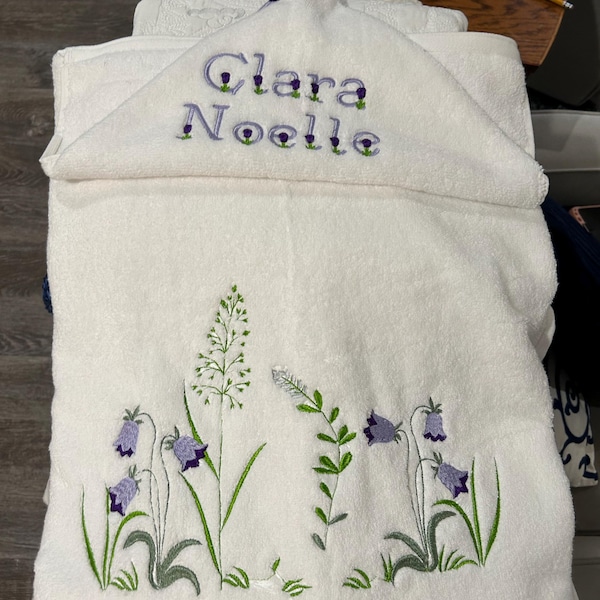 20 Christmas Elements. MEGA Bundle. 6 Sizes. 1 Embroidery Files. Modern ...