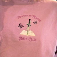 Romantasy Reader Sweatshirt / Fantasy Romance Reader Merch / Bookish ...