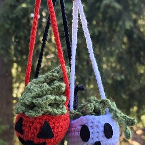 Crochet Halloween Mini Plant Hanger Patterns: Ghost, Pumpkin, Cauldron ...