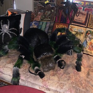 Realistic Tarantula Spider Poseable Shelf Decor Wall Mountable Faux ...