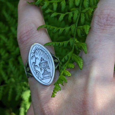 Willow Urn Signet Ring in Sterling Silver or Gold - Etsy