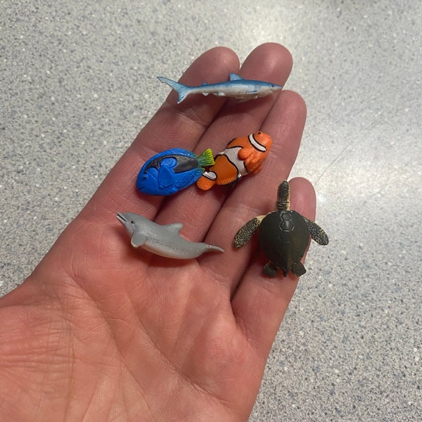 Tiny Clown Fish Figurine - Soft Plastic Animal for Diorama or Aquarium ...