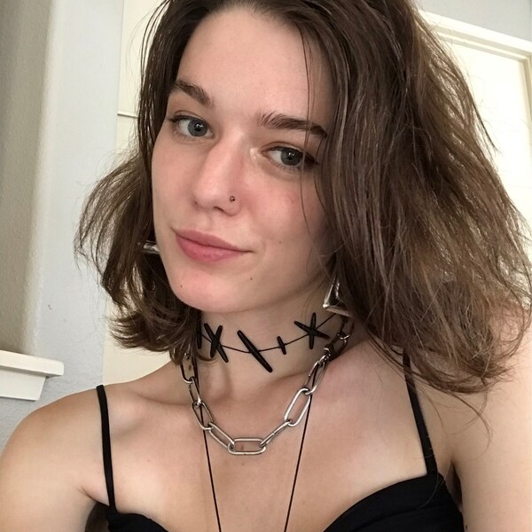 Sally Stitches Ragdoll Armband With Needle - Nightmare Before Christmas ...