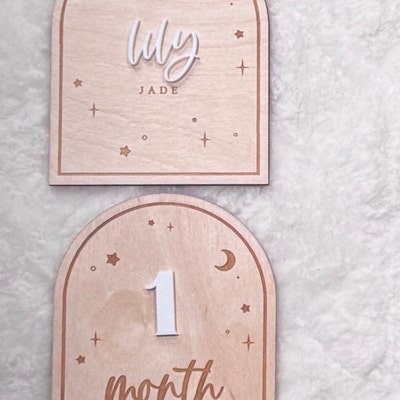 Wooden Daisy Flower Milestone Cards Custom Name Milestone Set Boho ...