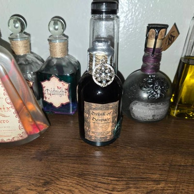 Phoenix Feathers Potion Ingredient Magical Apothecary Potion Bottle ...