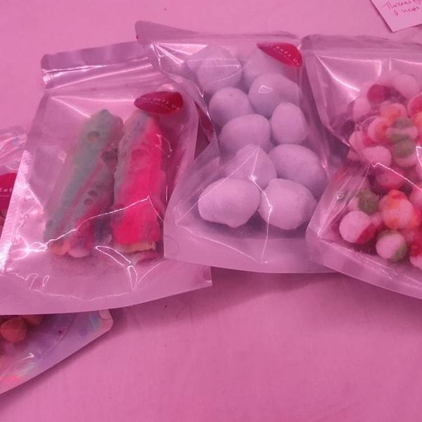 UK Freeze Dried Round Chamoy and Tajin Fruit Balls - Mexican Sweets ...