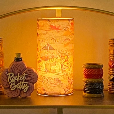 Pin-up Girl Table Lamp Ready for the Slopes. SG5 - Etsy