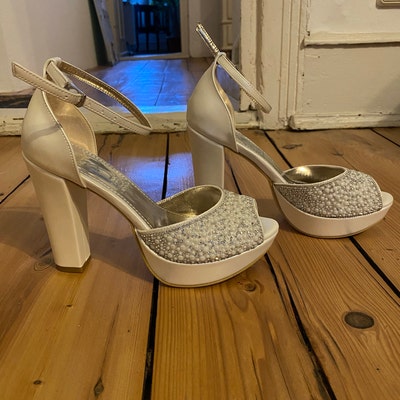 Bridal Shoes Pearl and Stone Embroidered Simplified Thick Heel Stylish ...