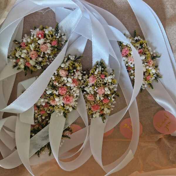 Bracelet en fleurs séchées &stabilisées blanc vert et rose Mariage ...