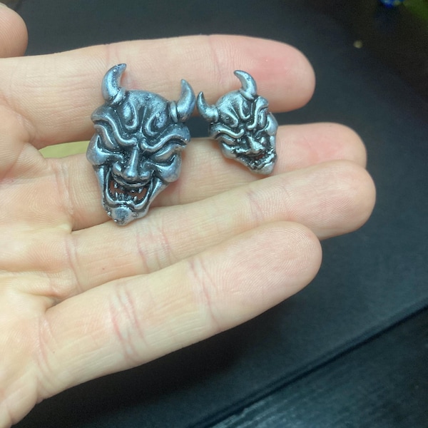 Fan Designed the Expanse Amos Oni Cosplay Pin - Etsy