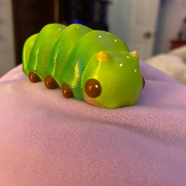 3D Printed Articulating Grub Flexi Fidget, Cute Fidget Toy, Hand ...