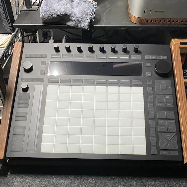 Desktop Pedalboard / Angled Pedalboard / Guitar Pedals Display ...