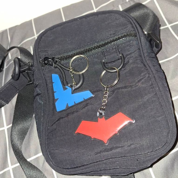 Red Hood Logo / Emblem Keychain From the Comics Character - Etsy