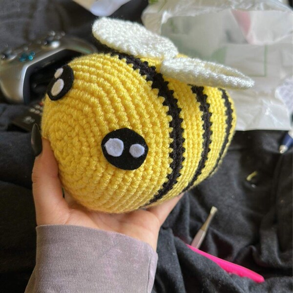 Simple Chonky Crochet Cicada Pattern, Beginner Friendly, Super Bulky ...