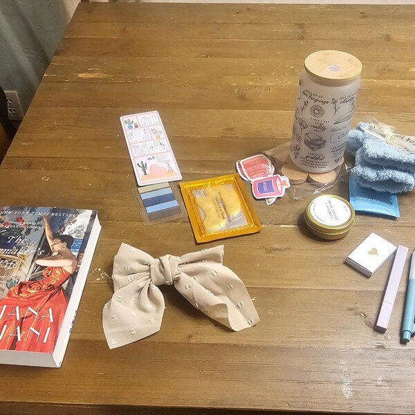 Book Blind Date Gift Set Box Without the Book Lover Club Bookish Personalized Gift for Book ...