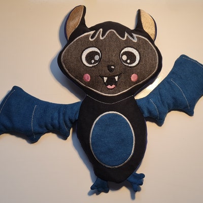 15 Designs, Digital Embroidery File Bat 7x12 in the Hoop Ith, Includes ...