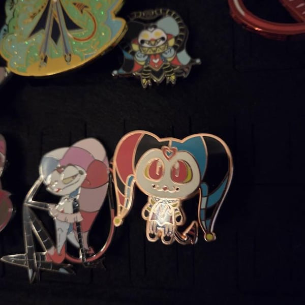 Chibiformer Bumblebee & Ratchet | Hard Enamel Pin | Transformers ...