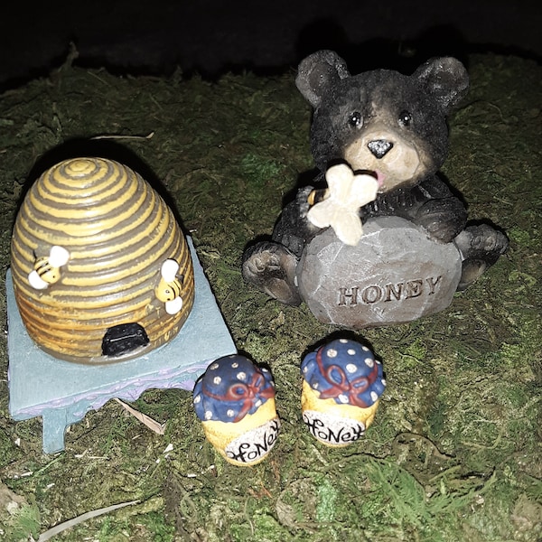 Miniature Bee Hive, Miniature Bees, Miniature Honey, Bee Keeper's Gift ...