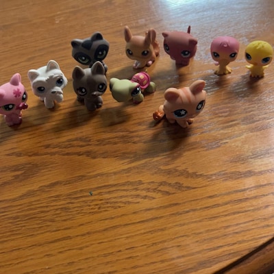 Littlest Pet Shop Dwarf Bunny Rabbit 1934 and Pig 1935 Set W/play Area ...