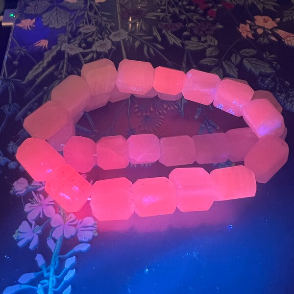 Natural Fluorescent, Phosphorescent Hackmanite Rough Crystals From@afg ...