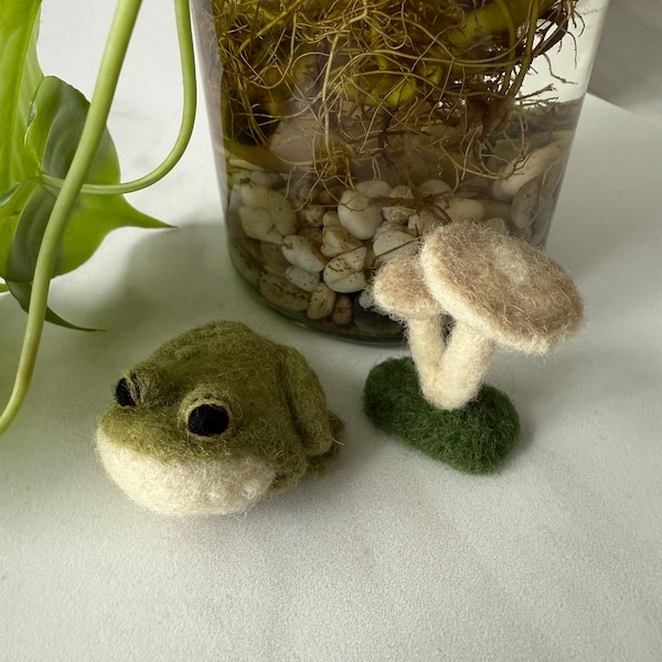 Needle Felted Toad Small Wool Toad Handmade Toad Sculpture Cute Pocket ...
