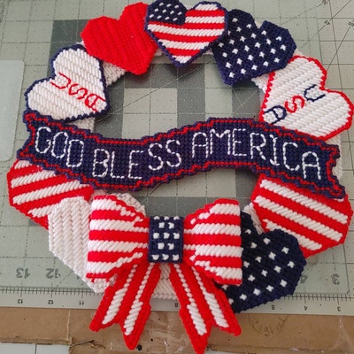Pdf PATTERN Patriotic Hearts Wall Hanging Pdf Download for 7 Mesh ...