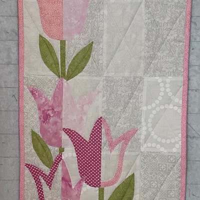 Meadow Wings, Quilt Pattern With Applique / PDF, Easy Scrap-friendly ...