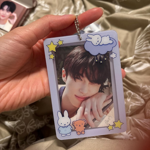 Silly Green Guy Photocard Holder Keychain - Etsy