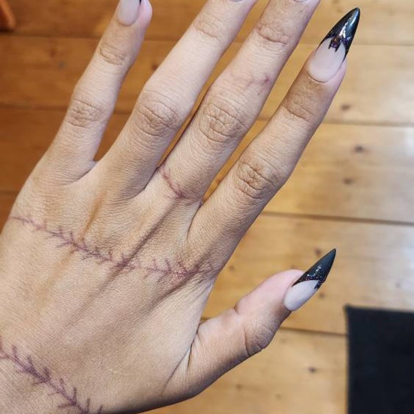 FREYA Y2K Graffiti Press on Nails Lily Pad Nails Abstract Green Ombre ...