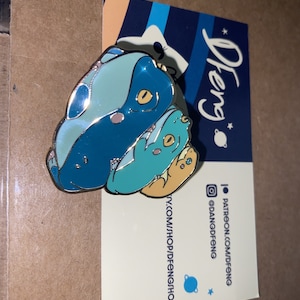 Roun Frens Frog Stack Hard Enamel Pin RESTOCK Three Dumpy Tree Frogs Lapel Pin Round Animals ...