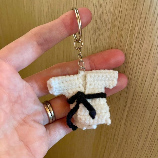 Crochet Pattern Judo Karate Jacket Keychain [EN/US & NL] - Etsy