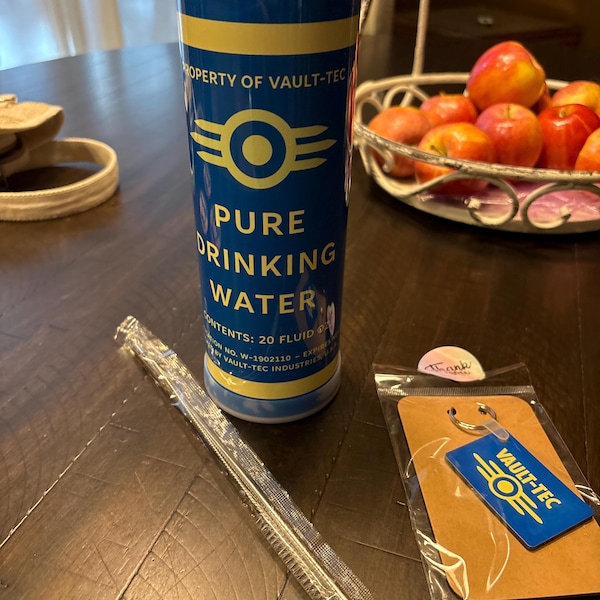 Fallout Vault-tec Pure Drinking Water - 20 Oz. Tumbler W/metal Straw ...