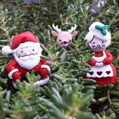 Dress It up Buttons: Christmas Collection Mr and Mrs Clause Mr and Mrs ...