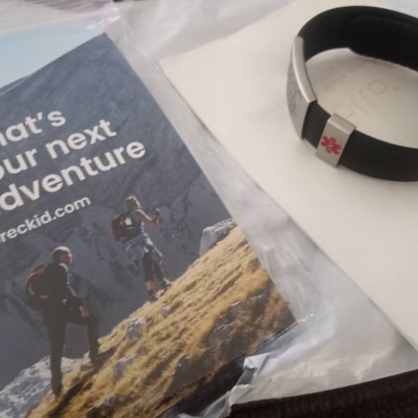 Medical Alert Bracelet Runner Emergency ID Nylon Wristband Custom ...