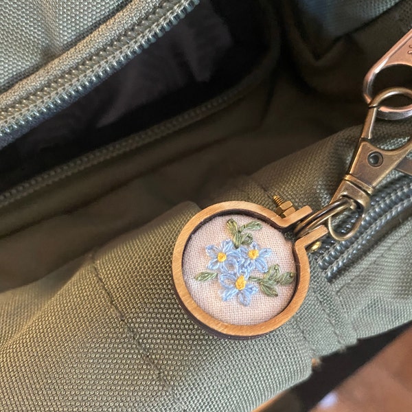 Embroidered Hoop Keychain, Hand Embroidered, Mini Wooden Hoop, Black ...