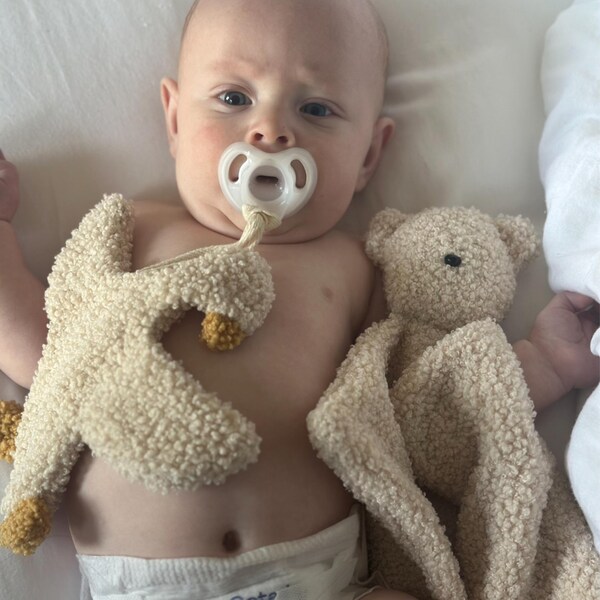 Daisy Dummy Comforters, Dummy Clips, Teddy Fleece Daisys, Daisy ...