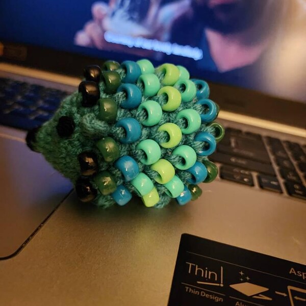 Beaded Fidget Hedgehog Crochet Pattern | Crochet Fidget Toy | Fidget ...