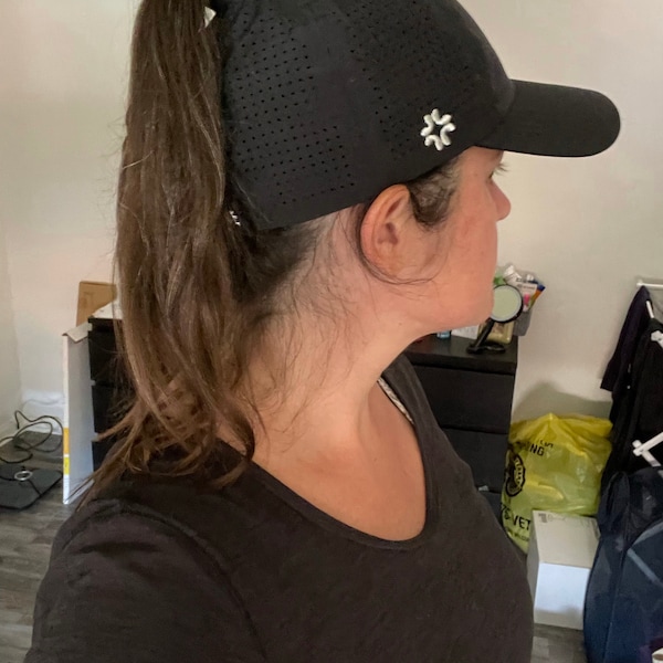 BLACK High Ponytail Cap - UPF50 - X-boyfriend - Women Baseball Cap ...