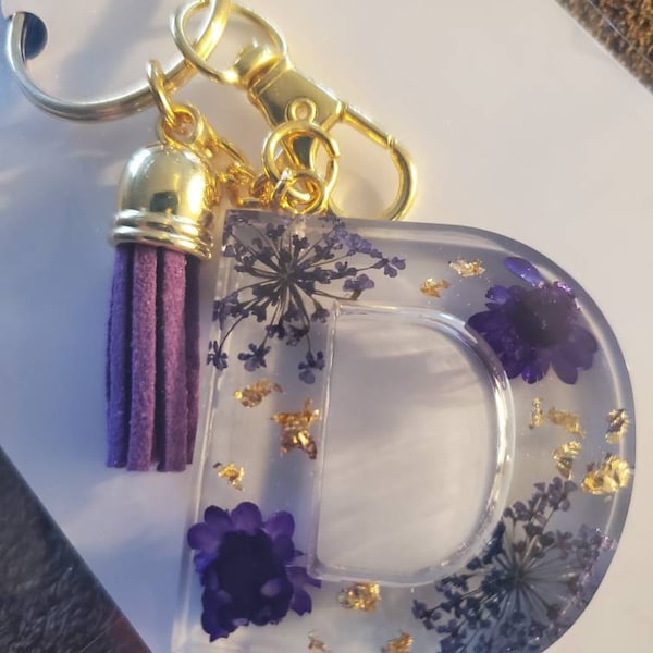 Handmade Resin Flower Keychain, Flower Keychain, Circle Keychain ...