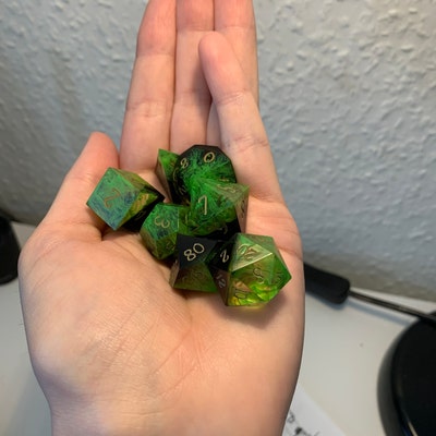 ELDRITCH POISON Dice Handmade Resin 7 Dice Set With Box for Call of ...