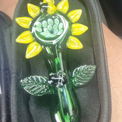 Flower Glass Pipe Glow in Dark Glass Pipe Beautiful Aesthetic Pipe ...