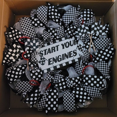 Racing Wreath, Race Car Wreath, Checkered Flag Wreath, Start Your ...