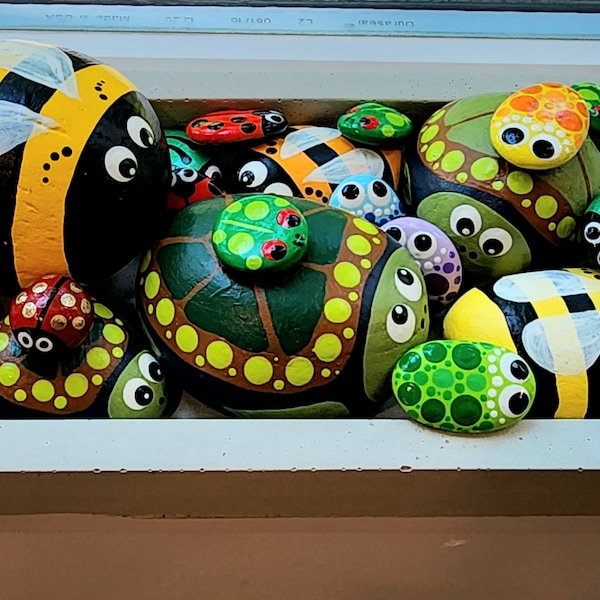Bumblebee Painted Rocks - Etsy