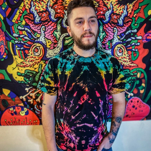 Custom Two Color Tie Dye Swirl Tee Hippie Fashion Tie Dye Swirl Custom ...