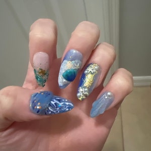 Stunning Acubi-style Nails Deep Blue Ombre Press on Nails Sparkling ...