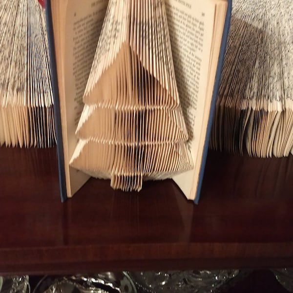 Christmas Tree Book Folding Pattern: DIY Folded Book Art (digital ...