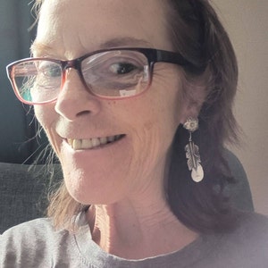 Vintage Navajo Sterling Silver and Mother of Pearl Ring, Foliate Style ...